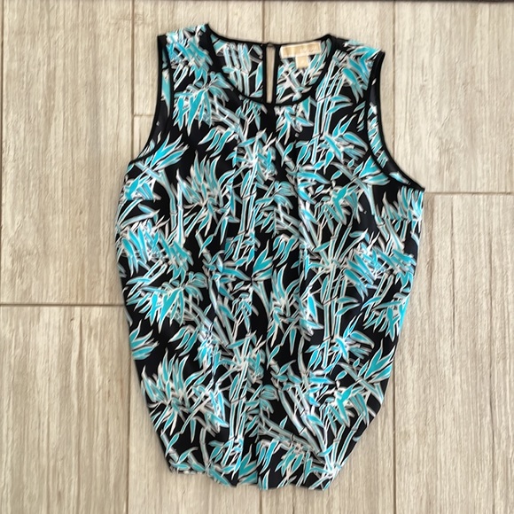 MICHAEL Michael Kors | Tops | Michael Kors Beautiful Looks Brand New ...